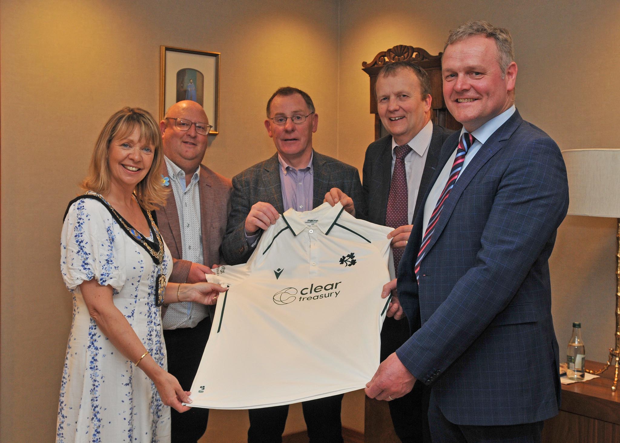 Lord Mayor hosts Civic Reception for Waringstown Cricket Club 1st XI ...