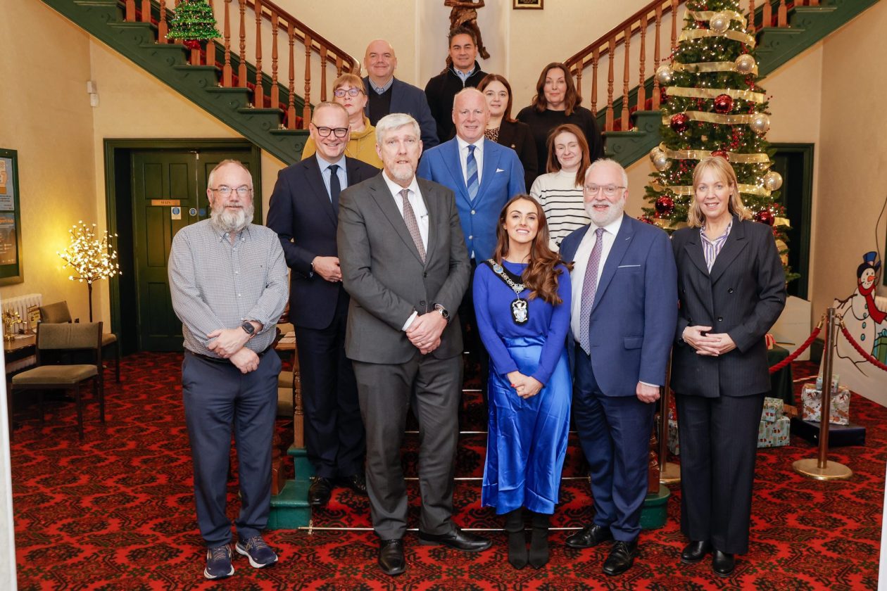 Minister O’Dowd meets business leaders in Portadown for key ...