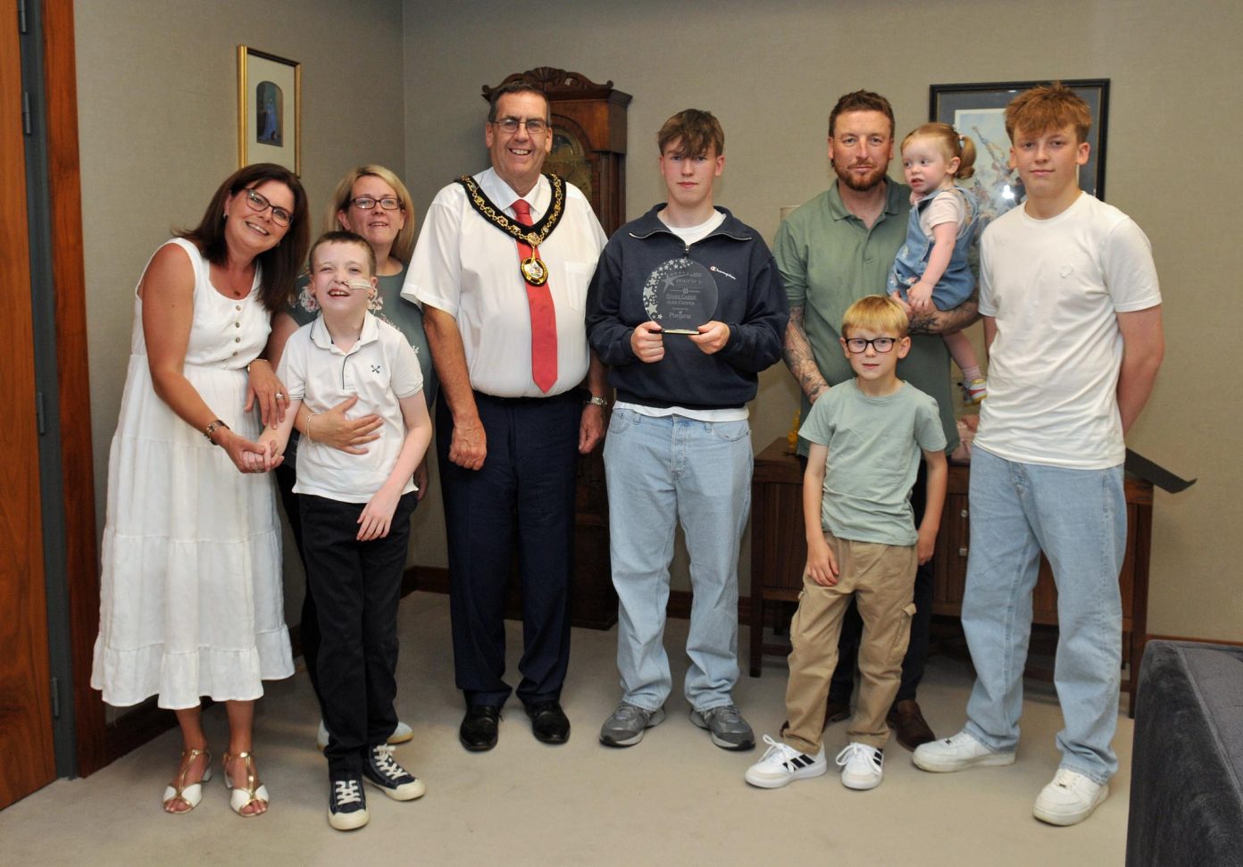 Spirit of Northern Ireland Young Carer visits Lord Mayor - Armagh City ...