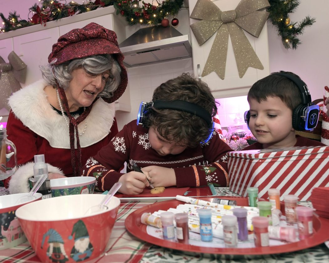 Relaxed Christmas sessions bring festive joy to over 300 families ...